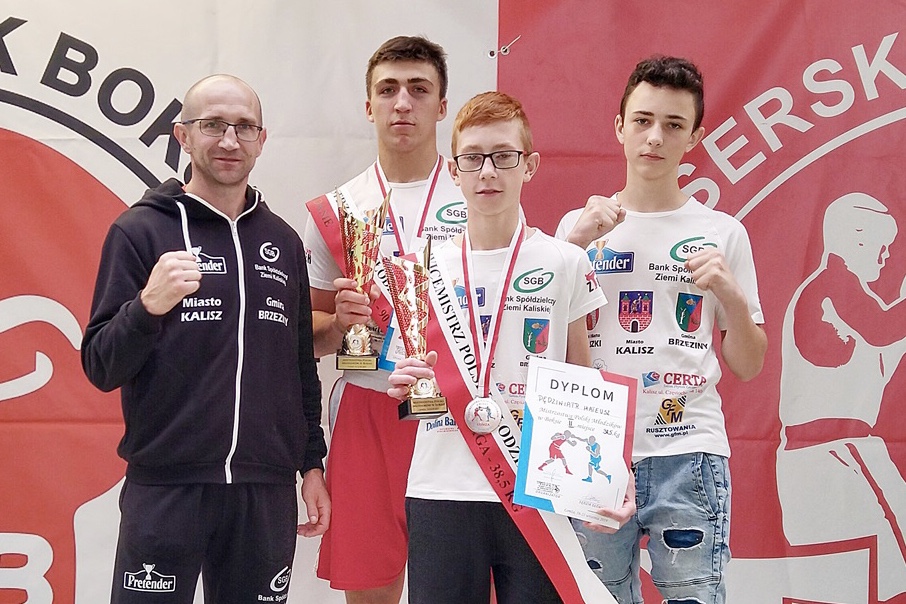 Mistrzostwa Polski Młodzików w boksie olimpijskim. Dwa medale zawodników KS Ziętek Team